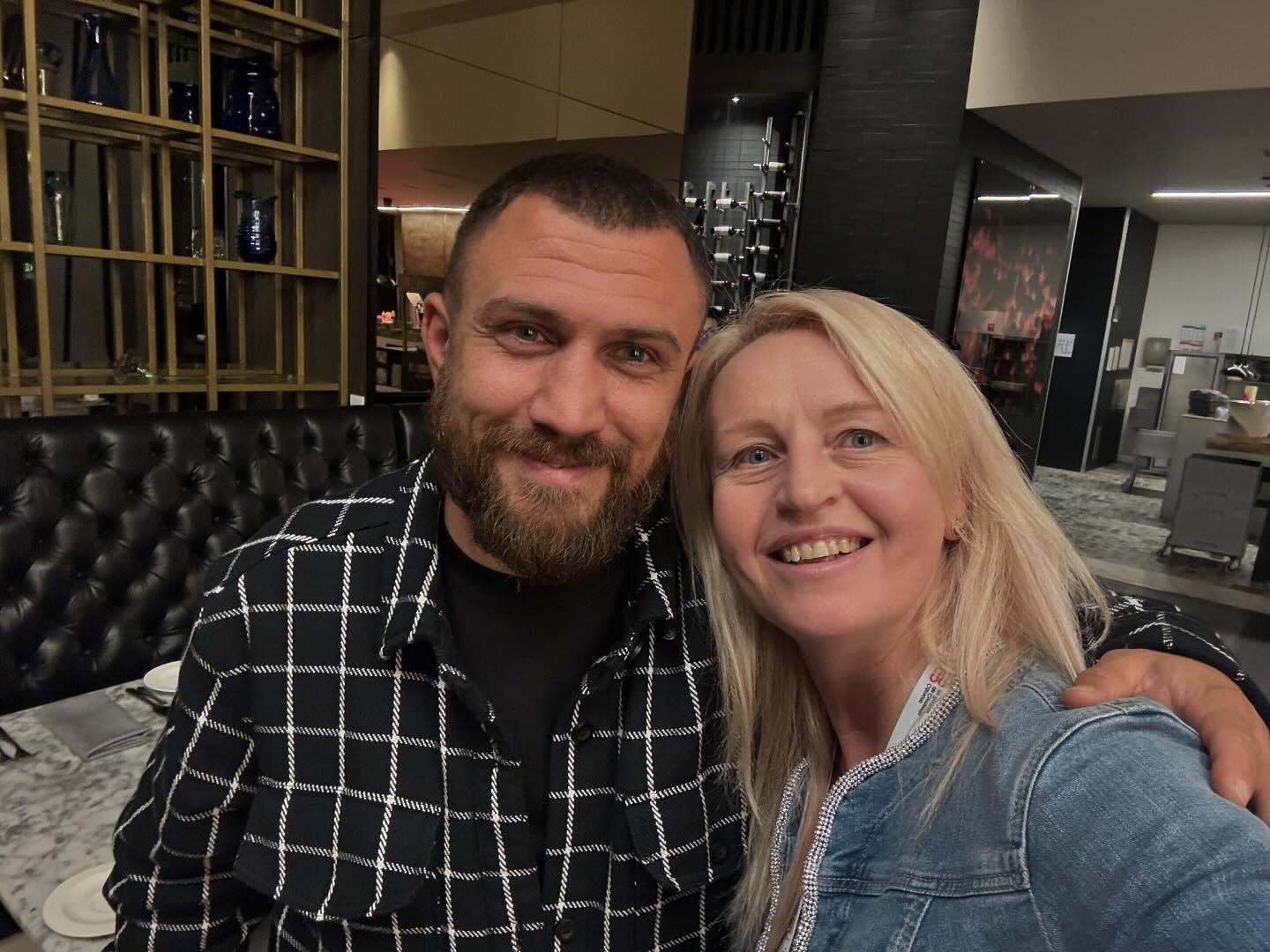 Ломаченко покинул Украину. Фотофакт | Спорт Oboz | OBOZ.UA