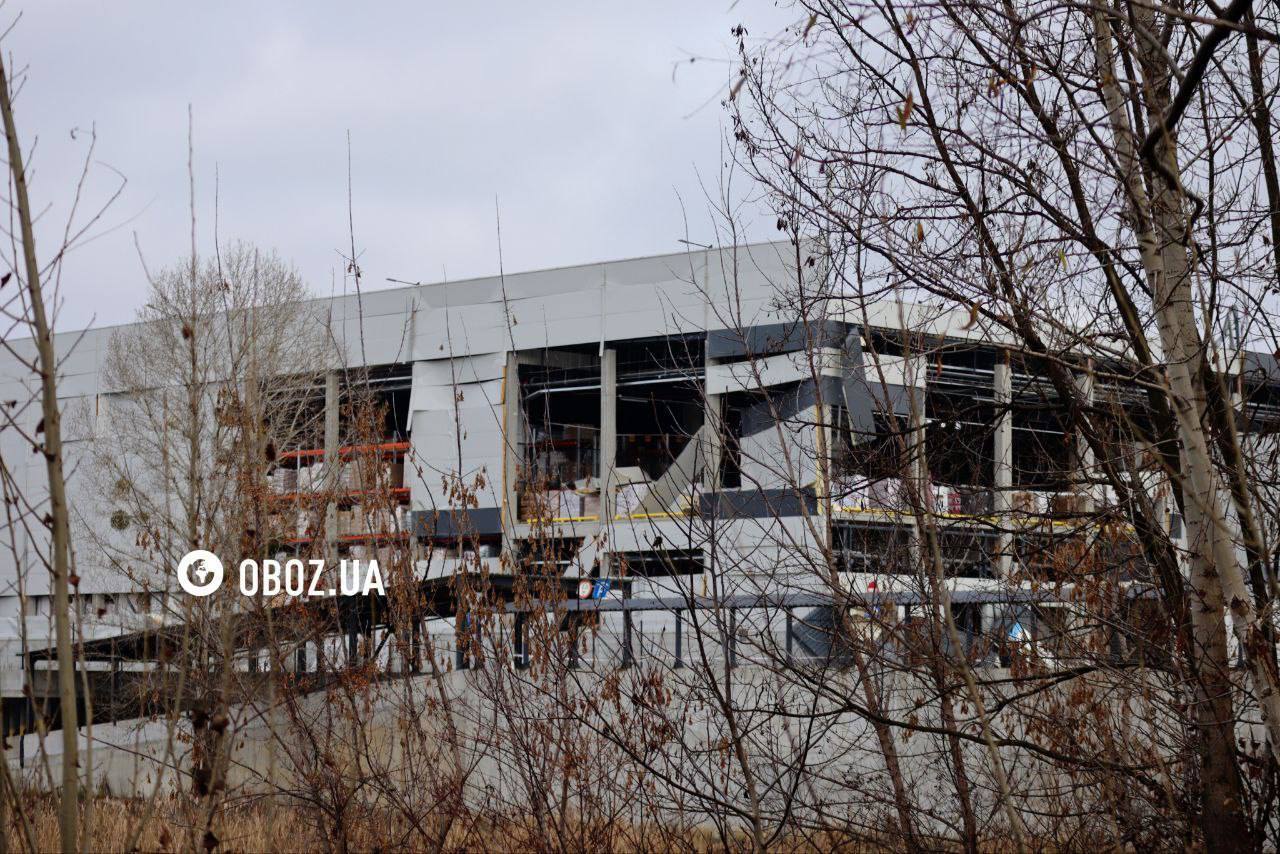 Обстріл Києва сьогодні 25 листопада 2025 року - Росія обстріляла хаб мережі супермаркетів Новус ...