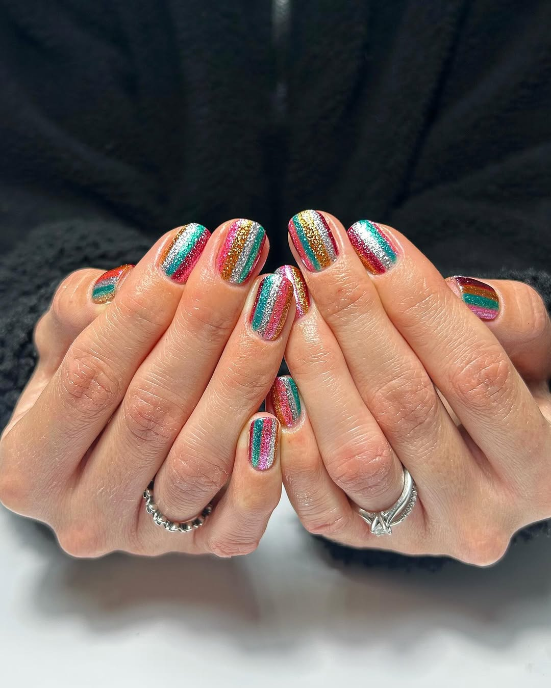 Манікюр у стилі 90-х знову в моді – фото | OBOZ.UA