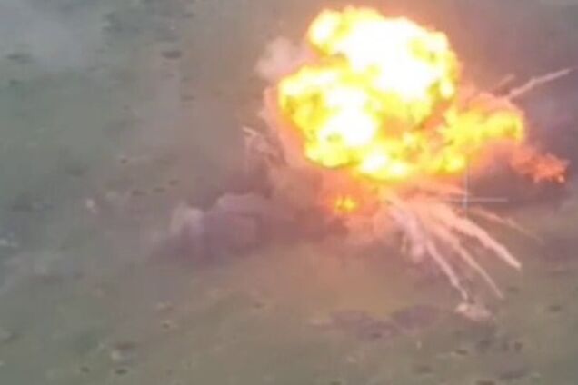 Танк Т-54/55 с тротилом оккупанты направили к ВСУ – видео | OBOZ.UA